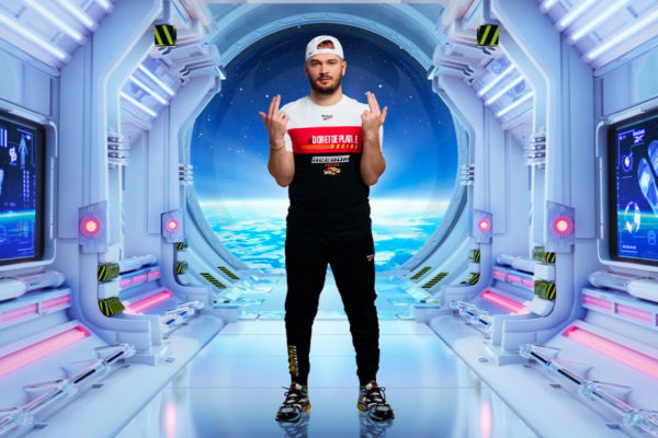 JUL dévoile la collaboration G-Shock x D’or et de Platine | Viacomit