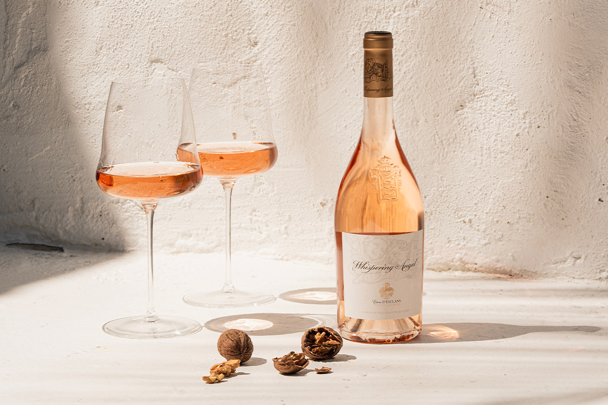 Whispering Angel, le plus cosmopolite des rosés de Provence | Viacomit