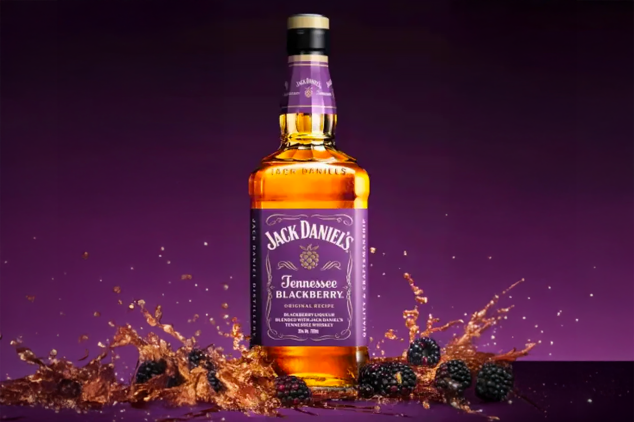 Jack Daniel’s Tennessee Blackberry : quand la mûre rencontre le whiskey ...